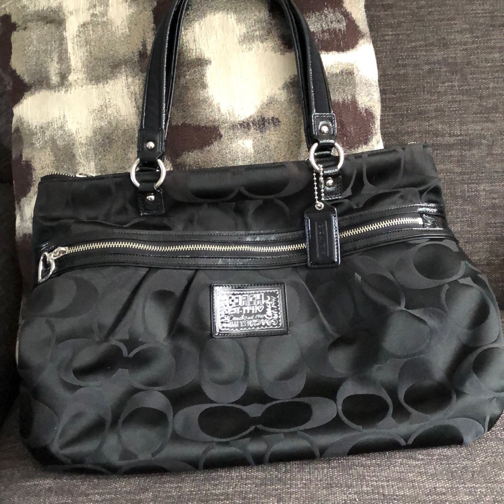 Coach Signature Collection Bag W/ Heart Zipper - Gem
